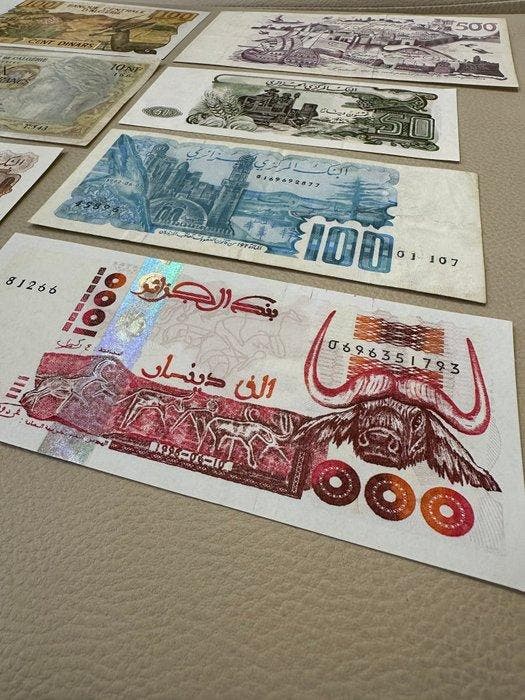 ② Algerije. - 8 Banknotes - Various Dates (Zonder — Billets de banque ...