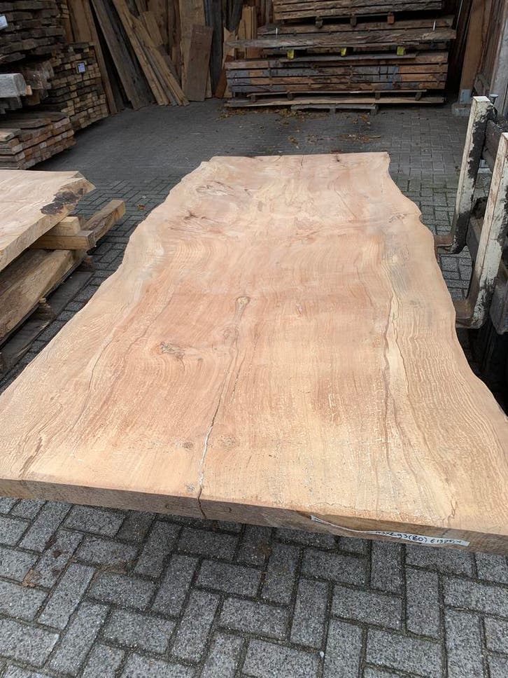 ② Zeldzame formaat boomstam tafelbladen te koop in rode beuk — Bois ...