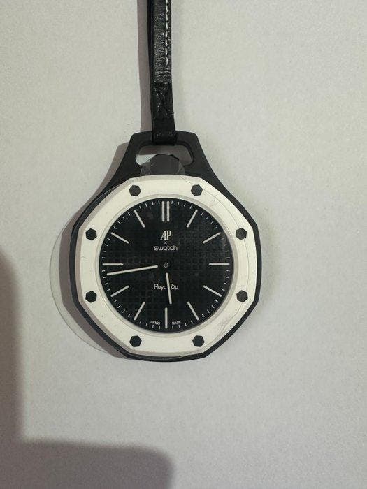 ② Swatch - Audemars Piguet x Swatch - Royal Pop - Ocho Negro ...