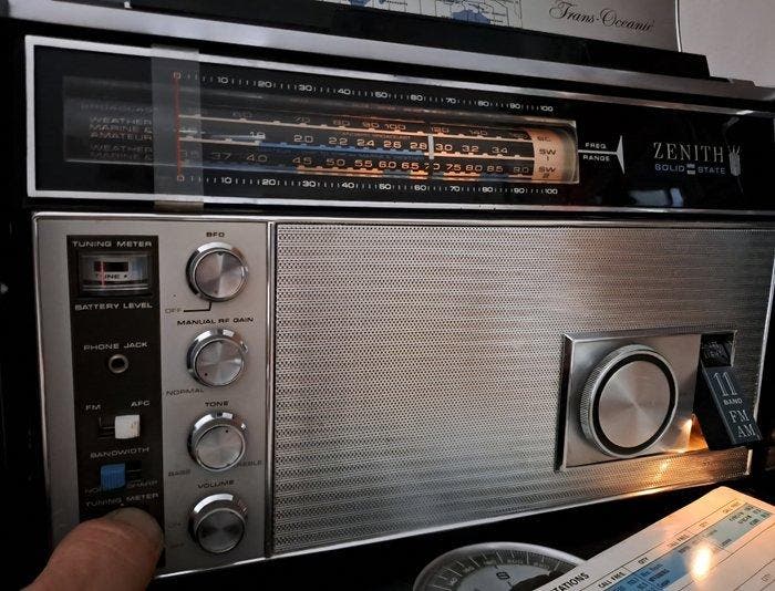 ② Zenith - Trans-Oceanic Royal D7000Y World Receiver shortwave ...